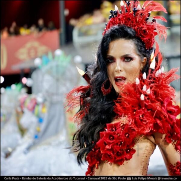 Fotos de Carla Prata, Rainha de Bateria da Acadêmicos do Tucuruvi, no ...